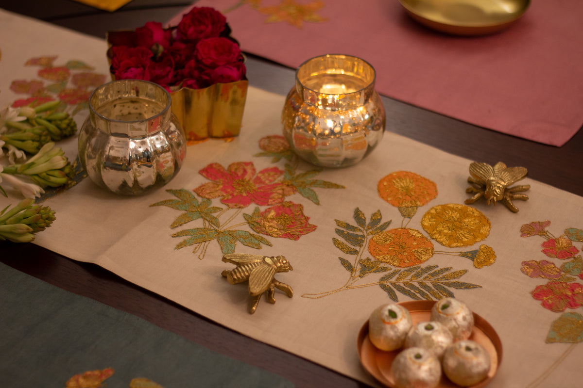 GULDASTA APPLIQUE´ EMBROIDERED TABLE RUNNER – IDAM